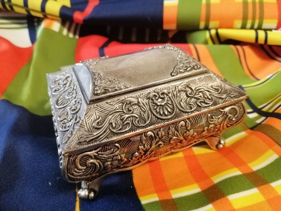 Vintage rococo-style cast metal jewellery box with hi… - Gem