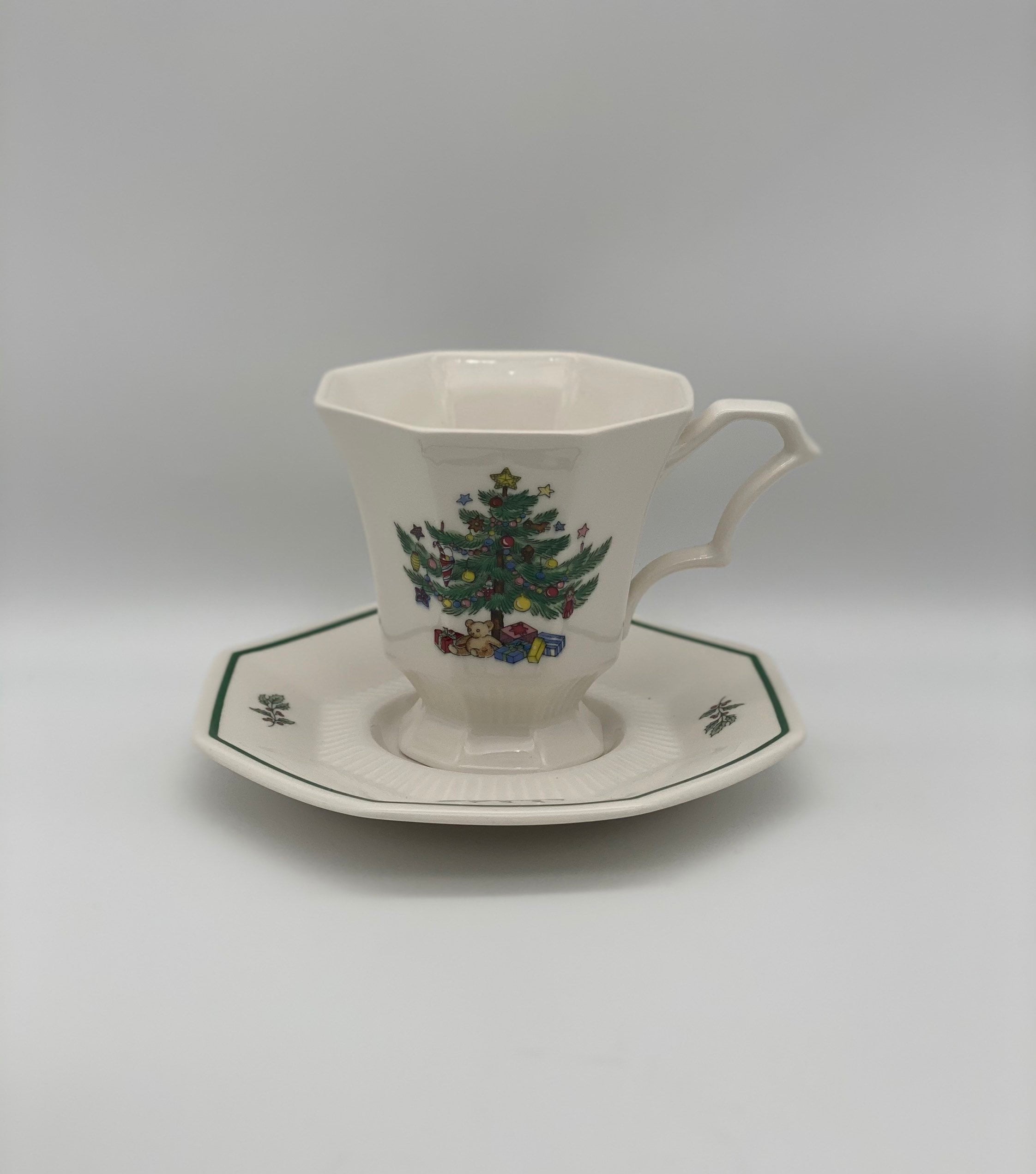 Nikko Japan happy holidays print tea cups & dessert plate 7 cups 3 ...