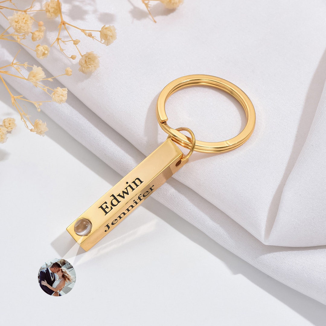 Vertical 3d Bar Photo Projection Keychain, Personalized Photo Keychain ...