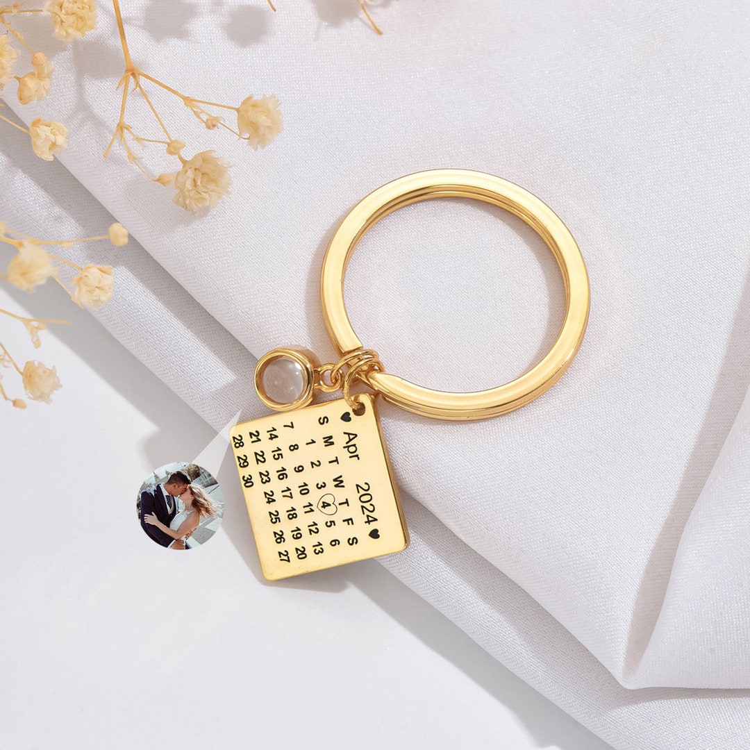 Calendar Photo Projection Keychain, Personalized Photo Keychain ...