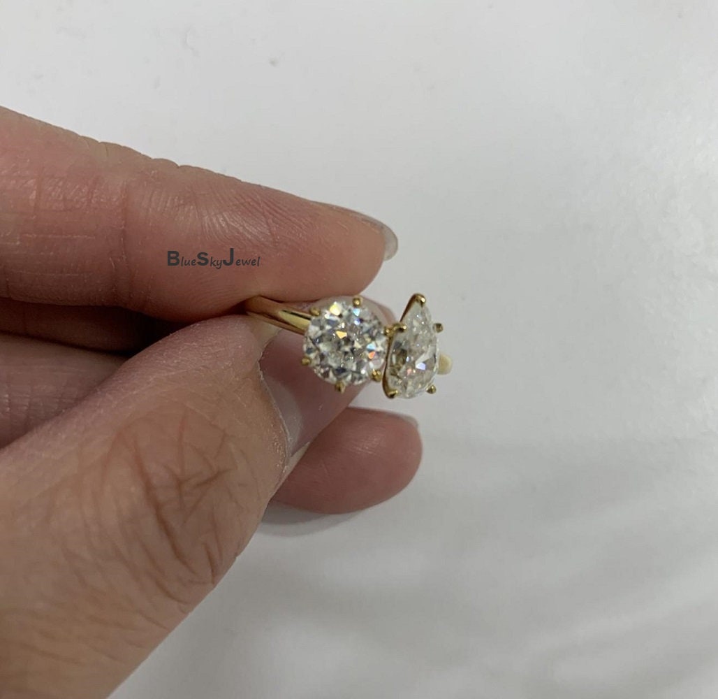 2.5 Carat Double Stone Engagement Ring Pear Cut and Round Cut - Etsy