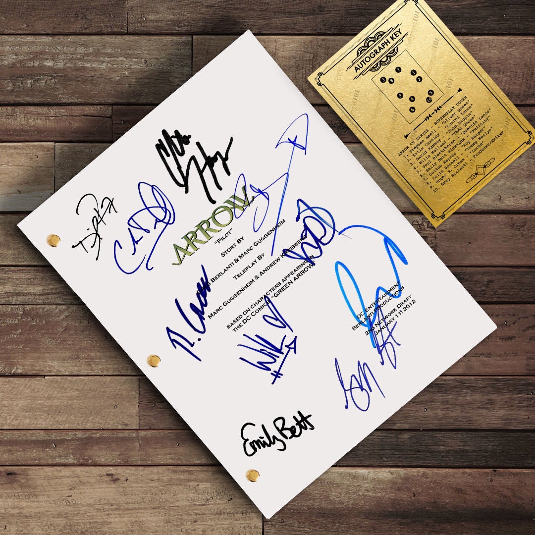Arrow TV Script DC Comics Signed Autograph Screenplay Card Stephen ...