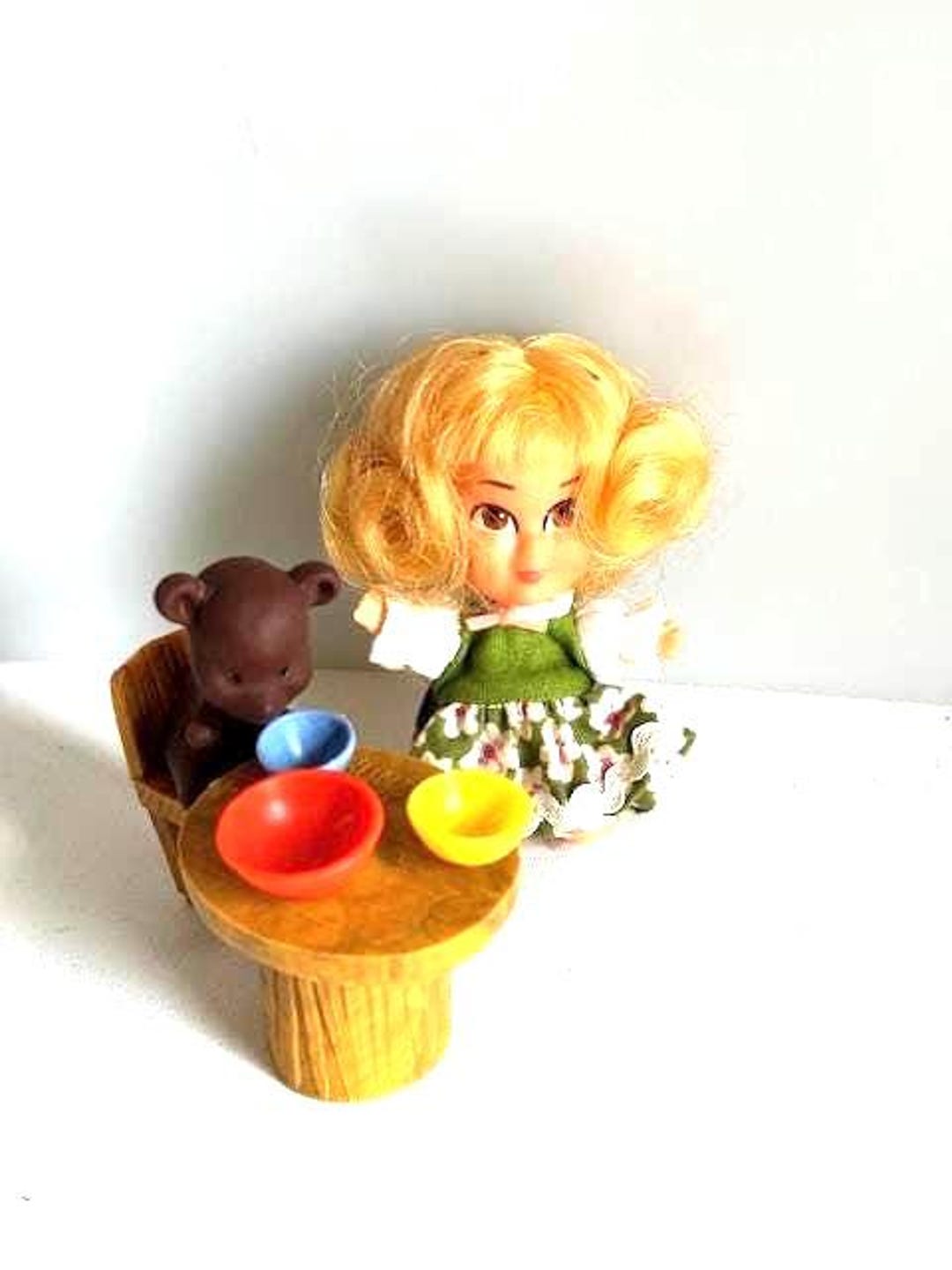 Hasbro Storykin Goldilocks/ Includes Bear, Table, Chairs, Porridge ...