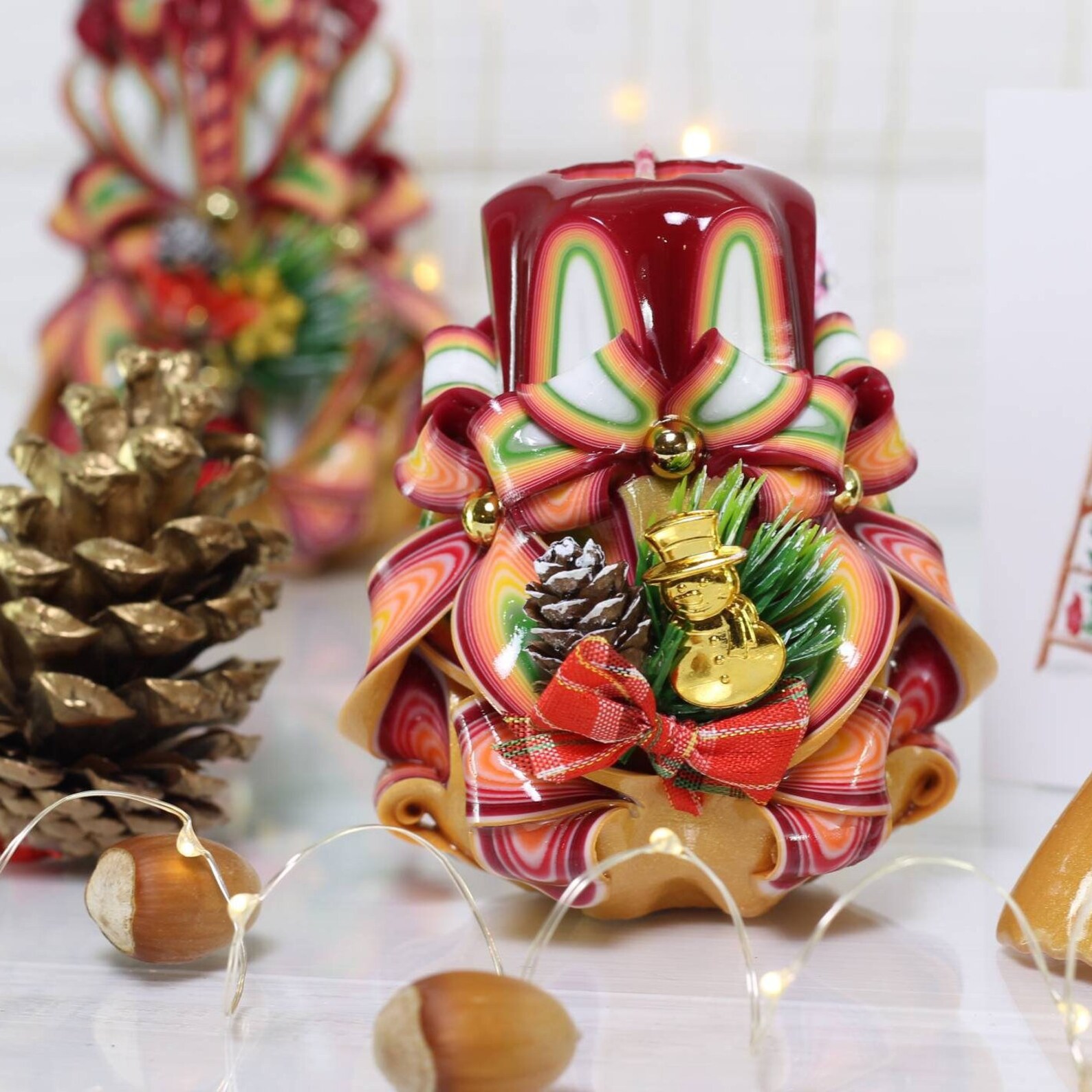 Gold & Burgundy Christmas Candle: Handcrafted Holiday Decor - Etsy