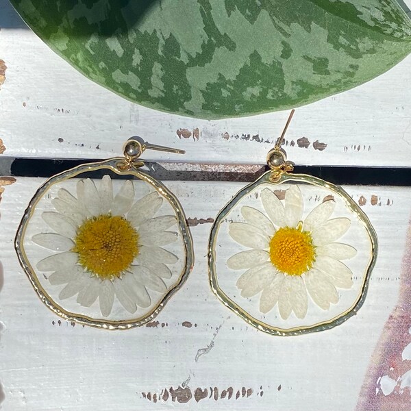Daisy Earrings - Etsy