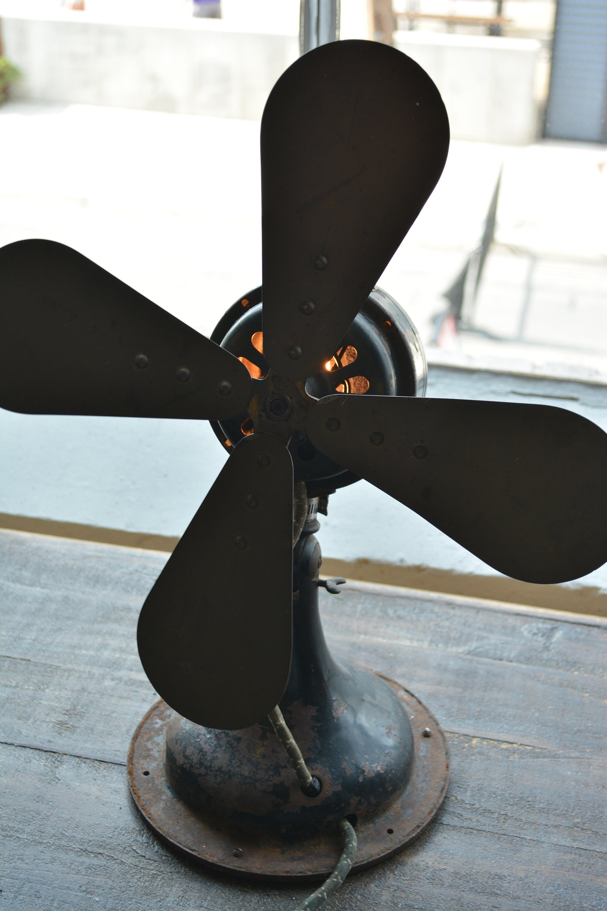 Vintage Electric Fan With Edison Bulb - Robbins & Myers Series - Etsy