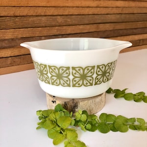 Vintage Pyrex 473, Square Green Flowers, 1 Quart Casserole Dish ...