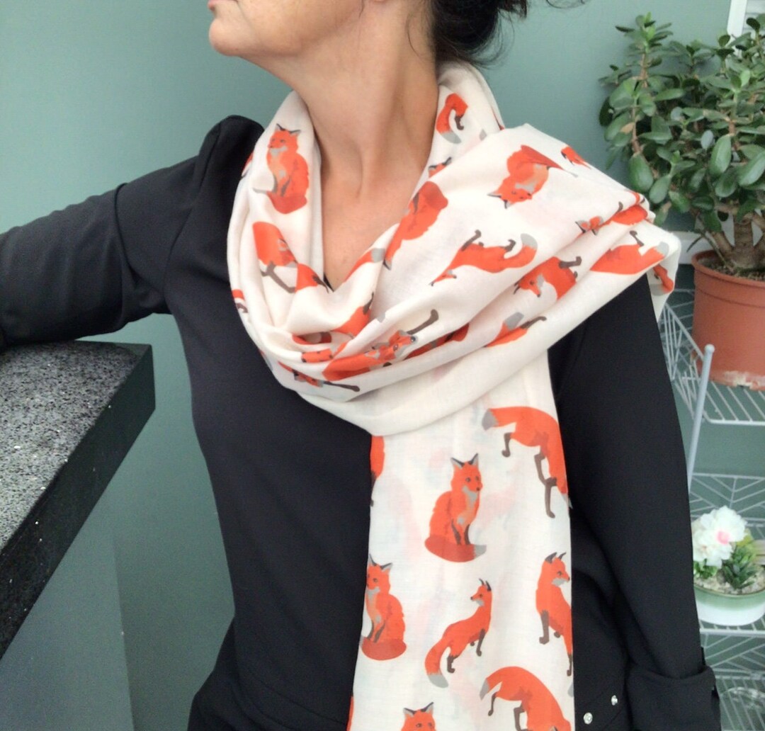 Cute Foxes, Fox Print Scarf - Personalised Fox Gifts - Wildlife Gift ...