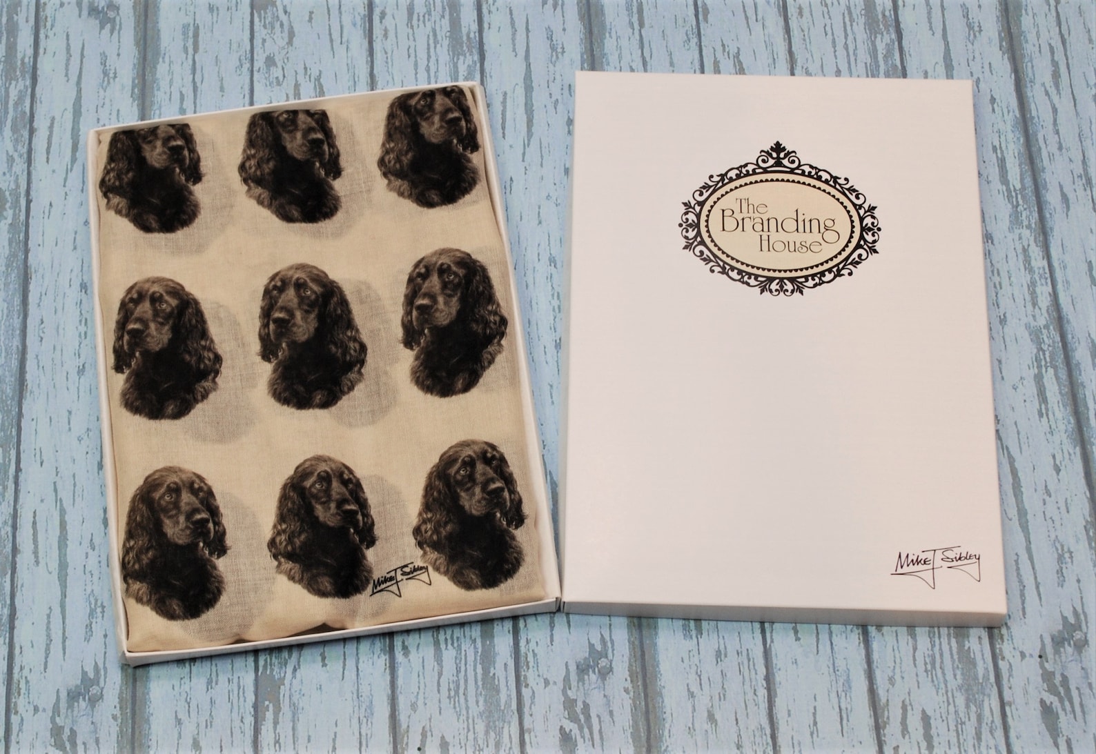 Gordon Setter Scarf With Dogs on - Gordon Setter Owner Gifts for Women ...