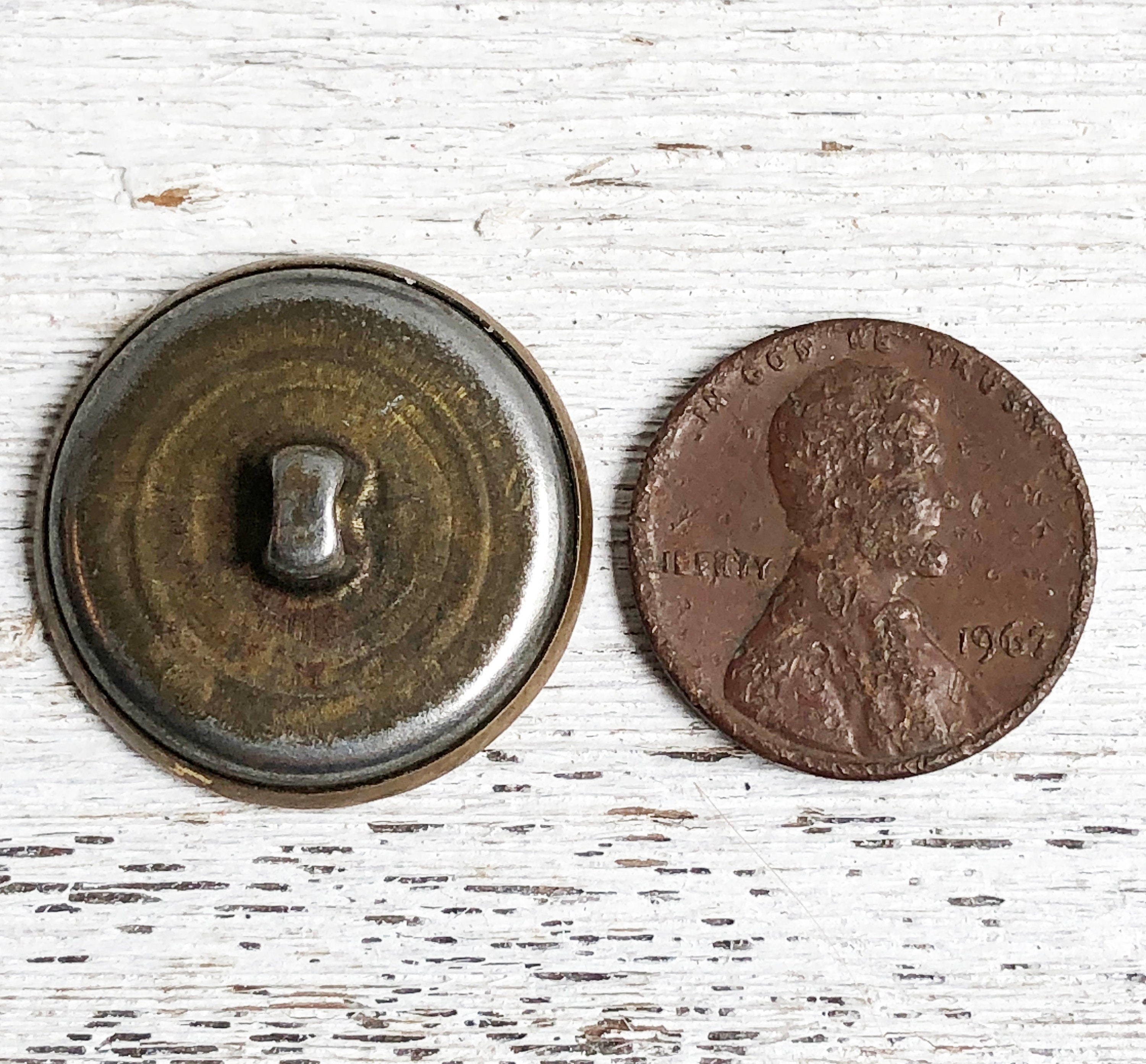 Old Flat Button Identification