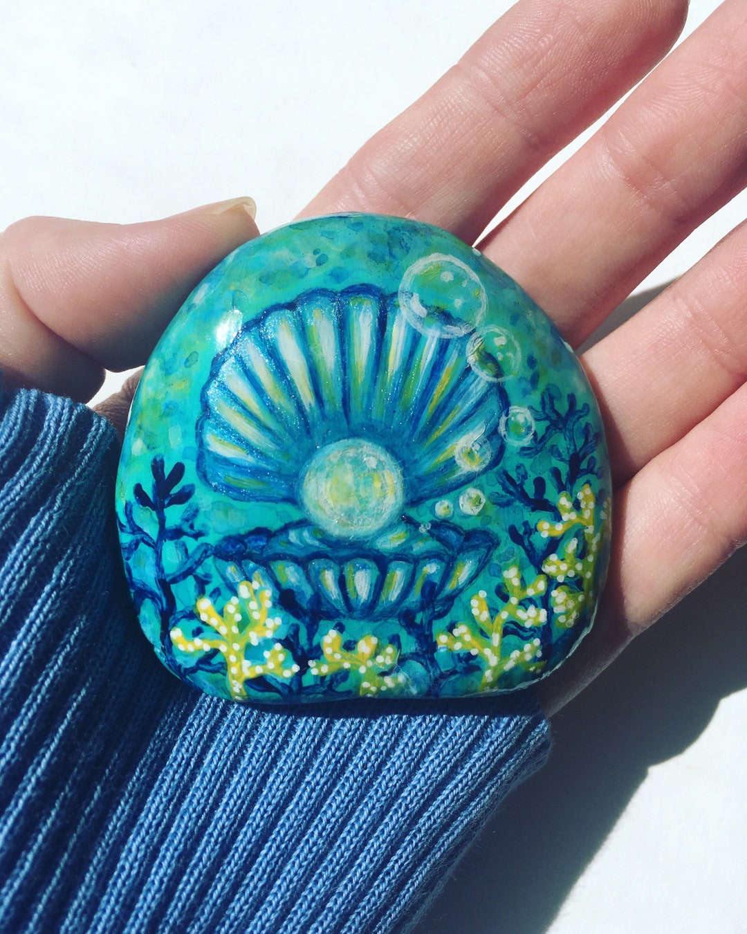 Hand Painted Beach Stone, Clam Painting, Hand Painted Rock, OAK ...