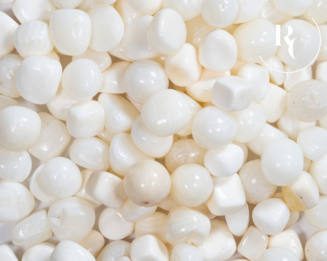 50g White Marble Tumblestones & Chips - Etsy