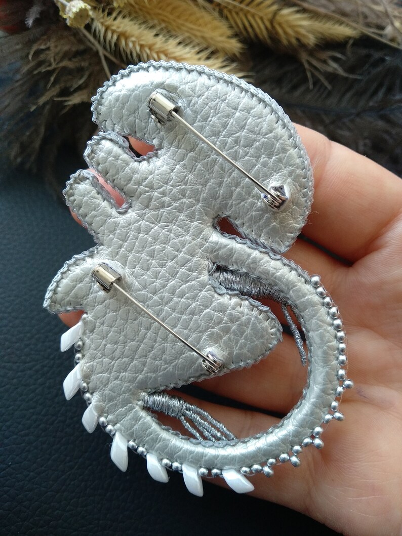 Brooch Silver Alien Xenomorph Horror Creepy Monster Space Pin | Etsy