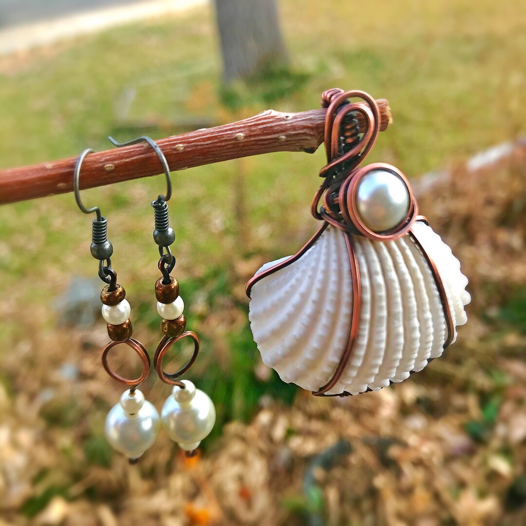 Mermaids Pearl of the Sea Antiqued Copper Shell and Pearl - Etsy Sweden