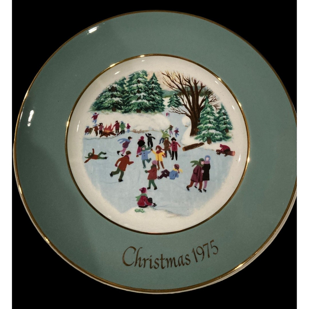 Avon Christmas 1975 Plate, "skaters on the Pond", Christmas Plate ...