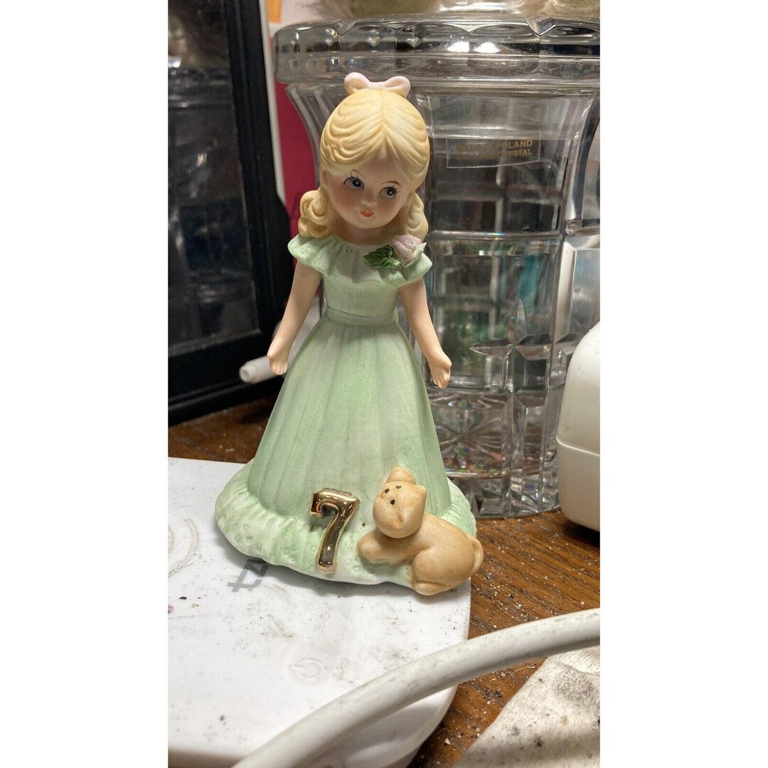 Hallmark Enesco "growing Up" Birthday Girls Figurine, Age 7 - Etsy