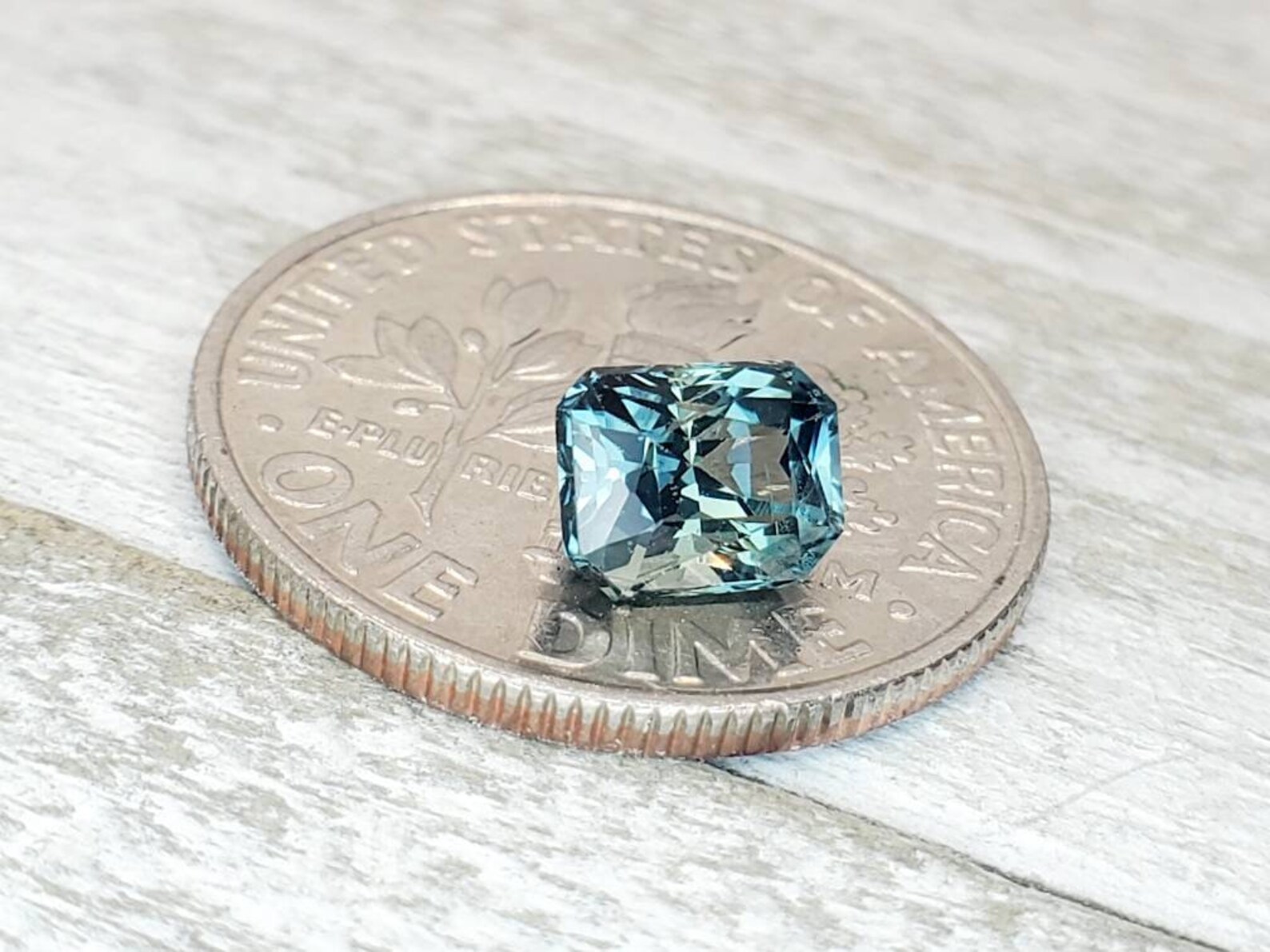 Loose Greenish Blue Madagascar Sapphire. Beautiful Color and Excellent ...