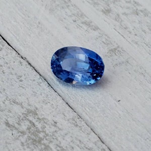 1.27 carat Ceylon sapphire. Amazing luster. Incredibly rare | Etsy