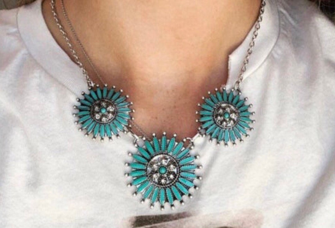 Country Retro Diva Necklace - Etsy