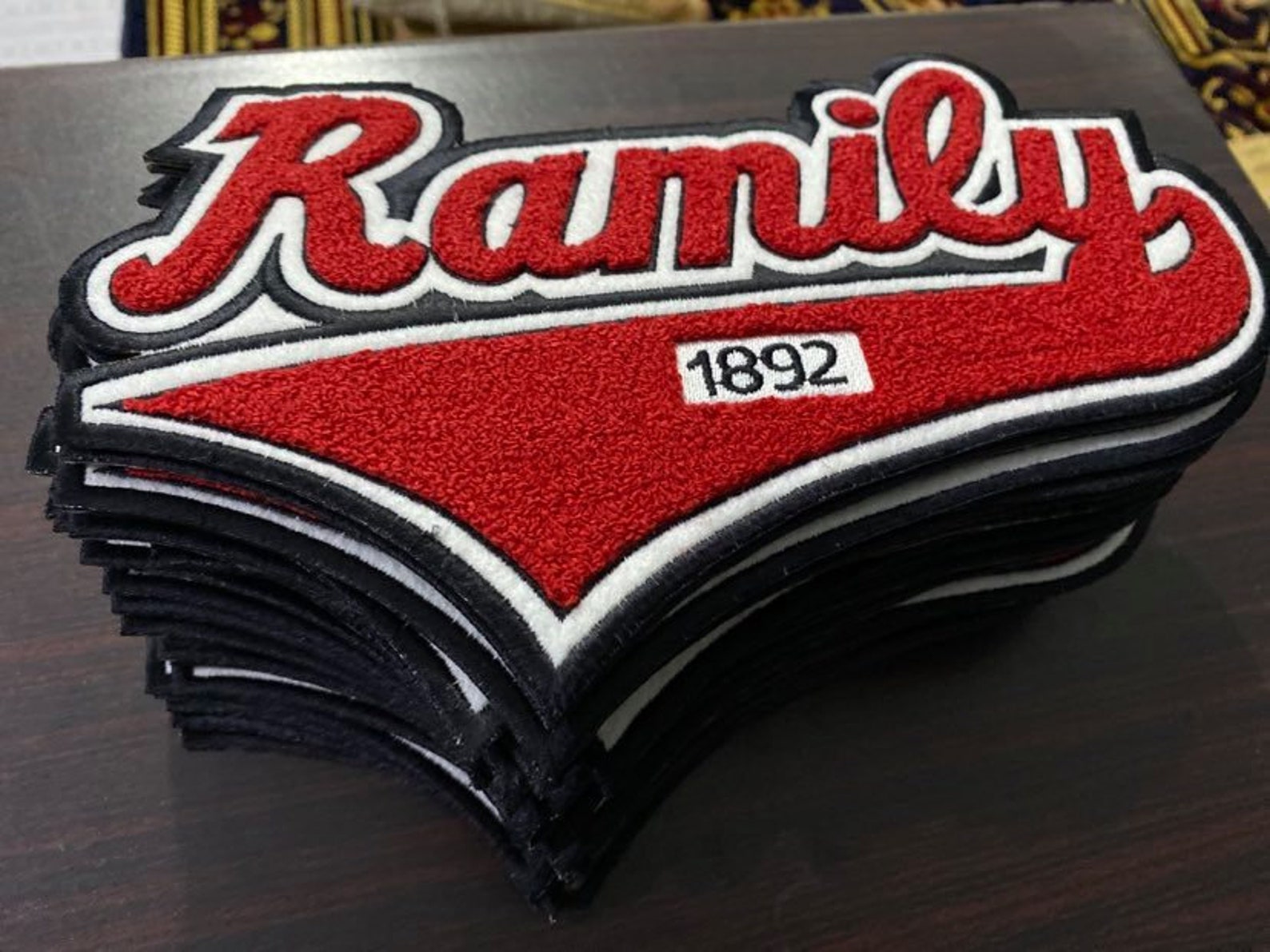 Custom Chenille Patches: Personalized Iron-on Patches Appliques (20 ...