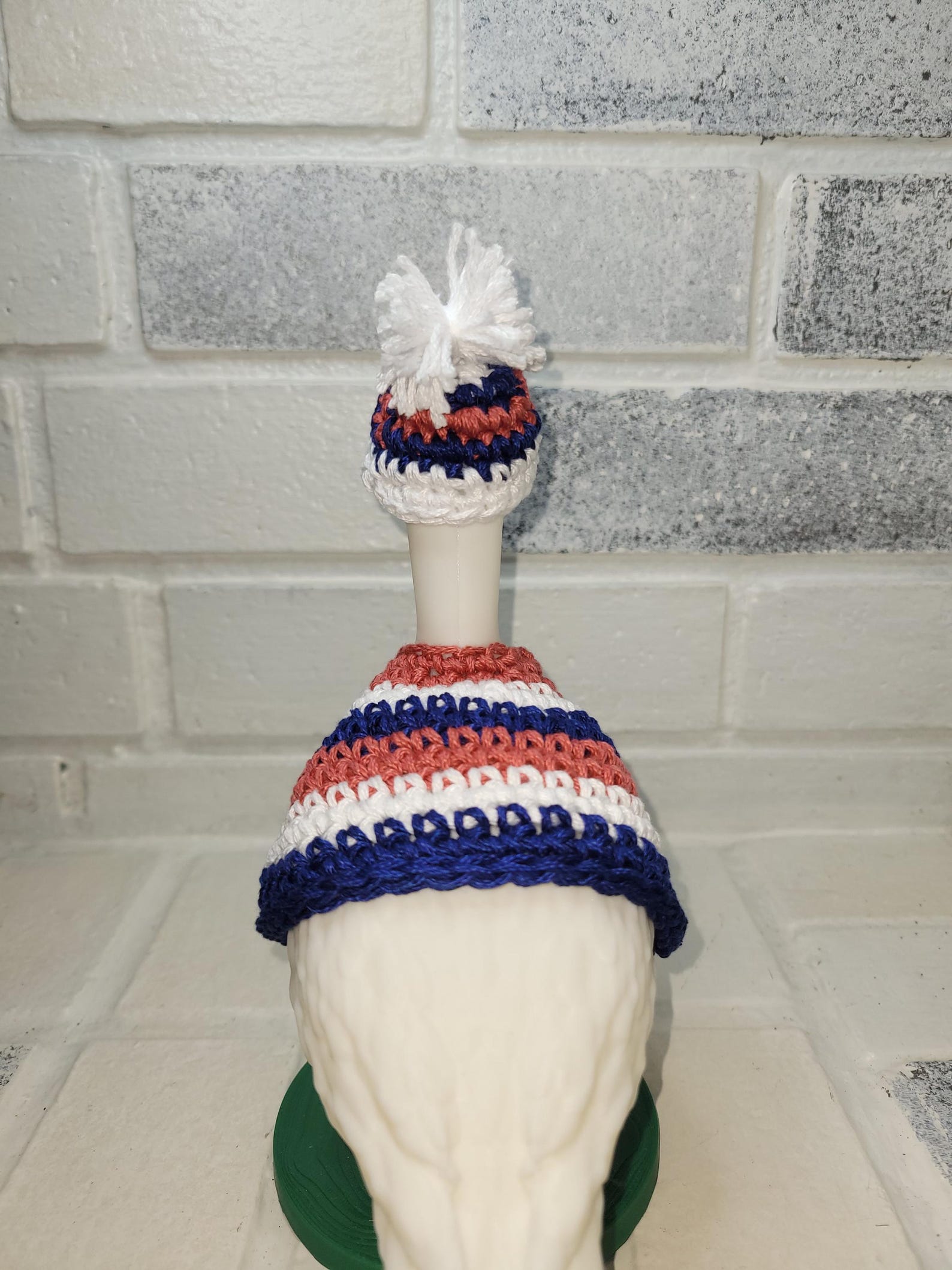 7-inch Goose Winter Outfit – Sweater & Hat Set | Mini Desktop Porch ...