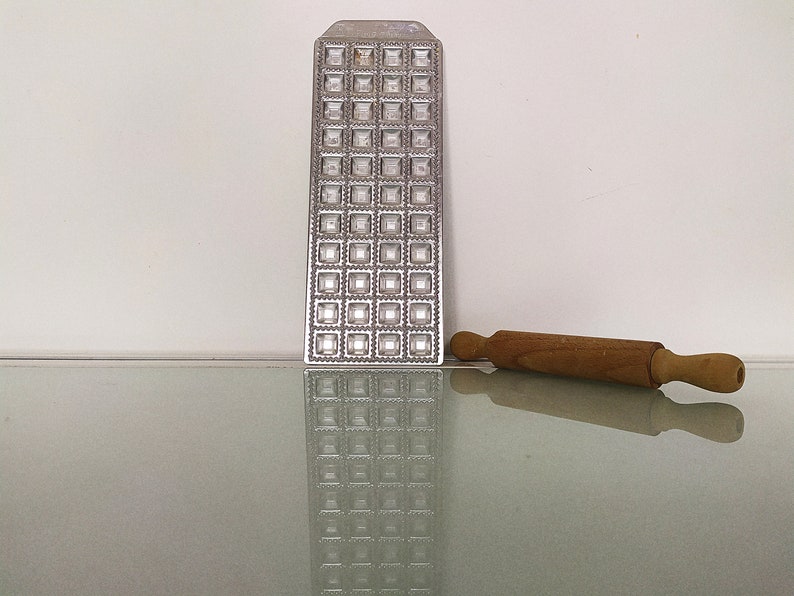 Vintage Raviolamp Ravioli Mold and Rolling Pin 44 Ravioli Mold - Etsy
