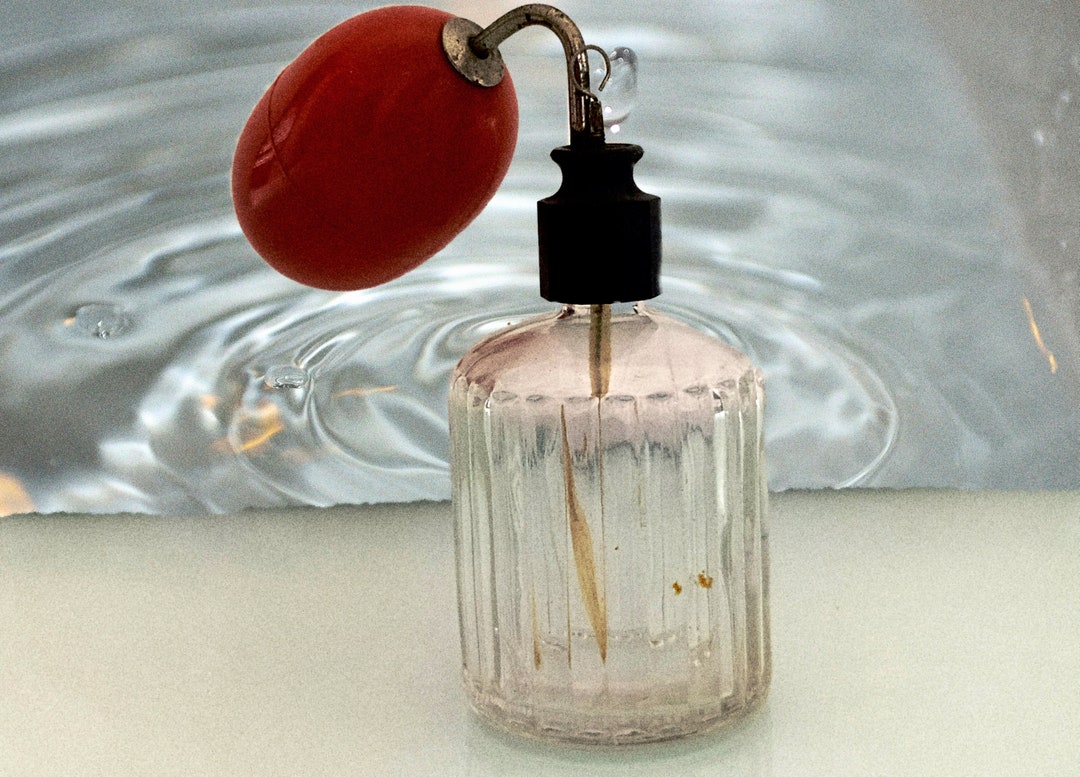 Vaporizer Sprayer 50's Hairdresser or Barber Vintage Barber Shop ...