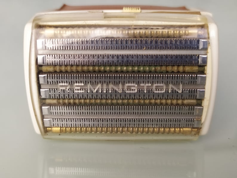 Vintage Remington Electric Shaver Mod. De Luxe Roll a Matic | Etsy