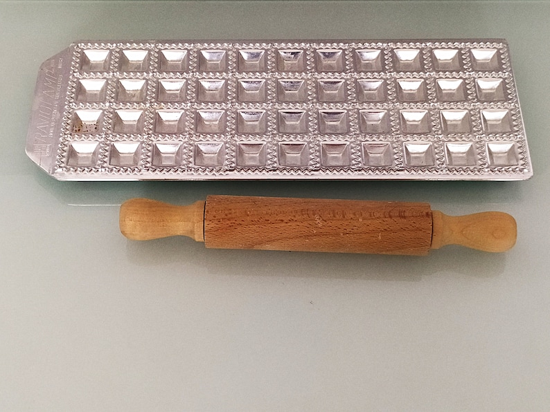 Vintage Raviolamp Ravioli Mold and Rolling Pin 44 Ravioli Mold - Etsy