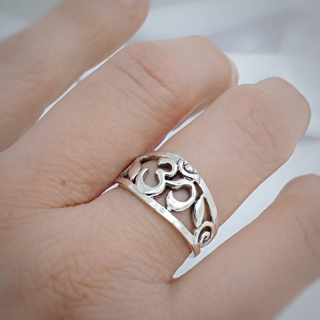 Om Symbol Ladies Ring in Sterling Silver, Cut Out Sacred Om Finger Ring ...