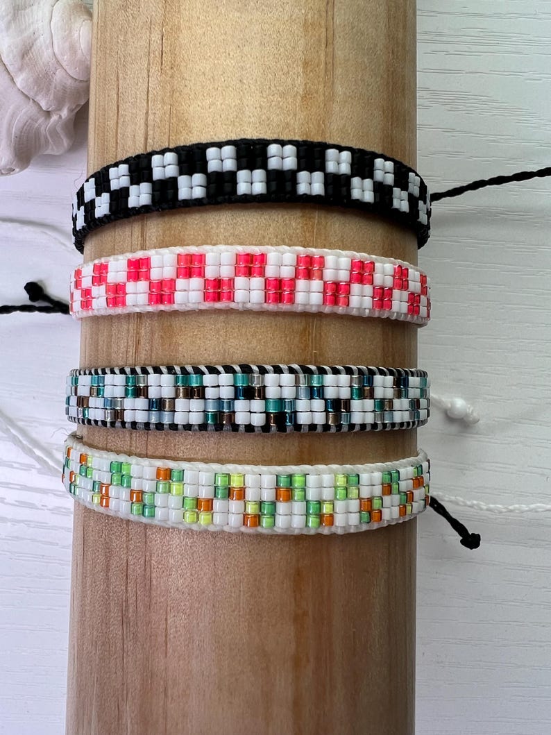 Checkered Beaded Bracelet: Color Block Loom Bracelet, Square Bracelet ...