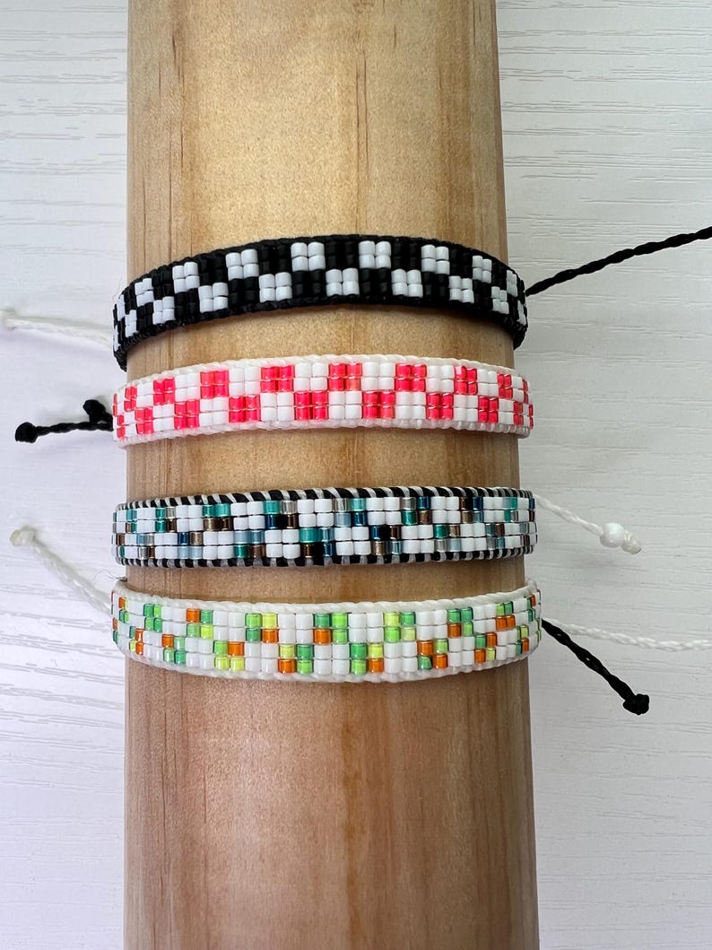 Checkered Beaded Bracelet: Color Block Loom Bracelet, Square Bracelet ...