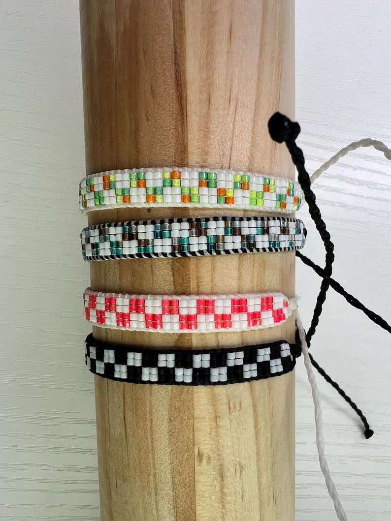 Checkered Beaded Bracelet: Color Block Loom Bracelet, Square Bracelet ...