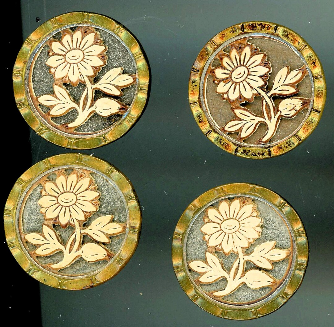 Antique Lot of 4 Dai Sey Ivoroid Buttons Set in Brass Metal Scalloped ...