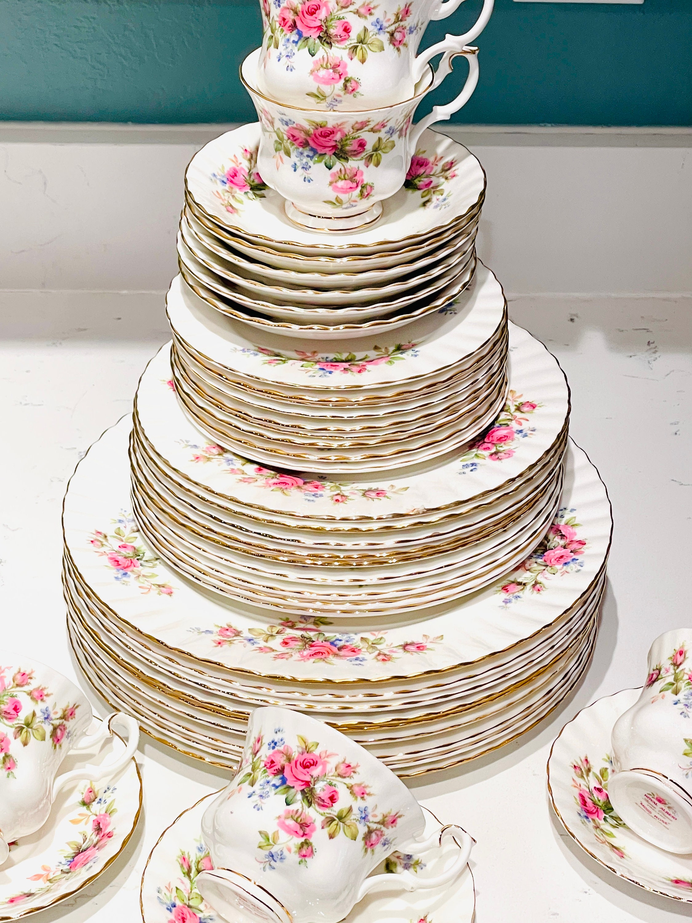 Moss Rose, Royal Albert, 36 Piece Dinner Set, Vintage China, Shabby ...