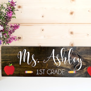 Teacher Name Sign, Custom Name Sign, Teacher Gift, Last Name Sign ...