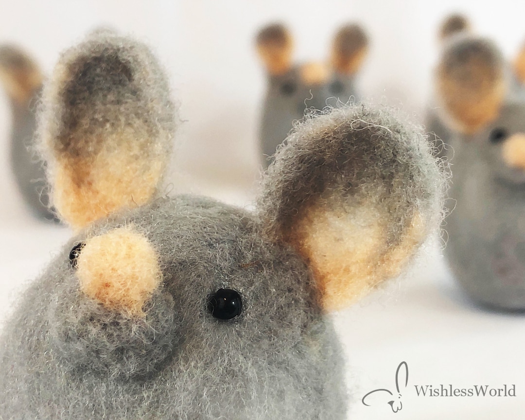Wobbling Egg Heads - Mice - Etsy