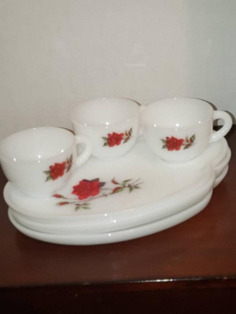 Vintage Federal Milk Glass Rosecrest Pattern 6 Piece Snack Set. - Etsy