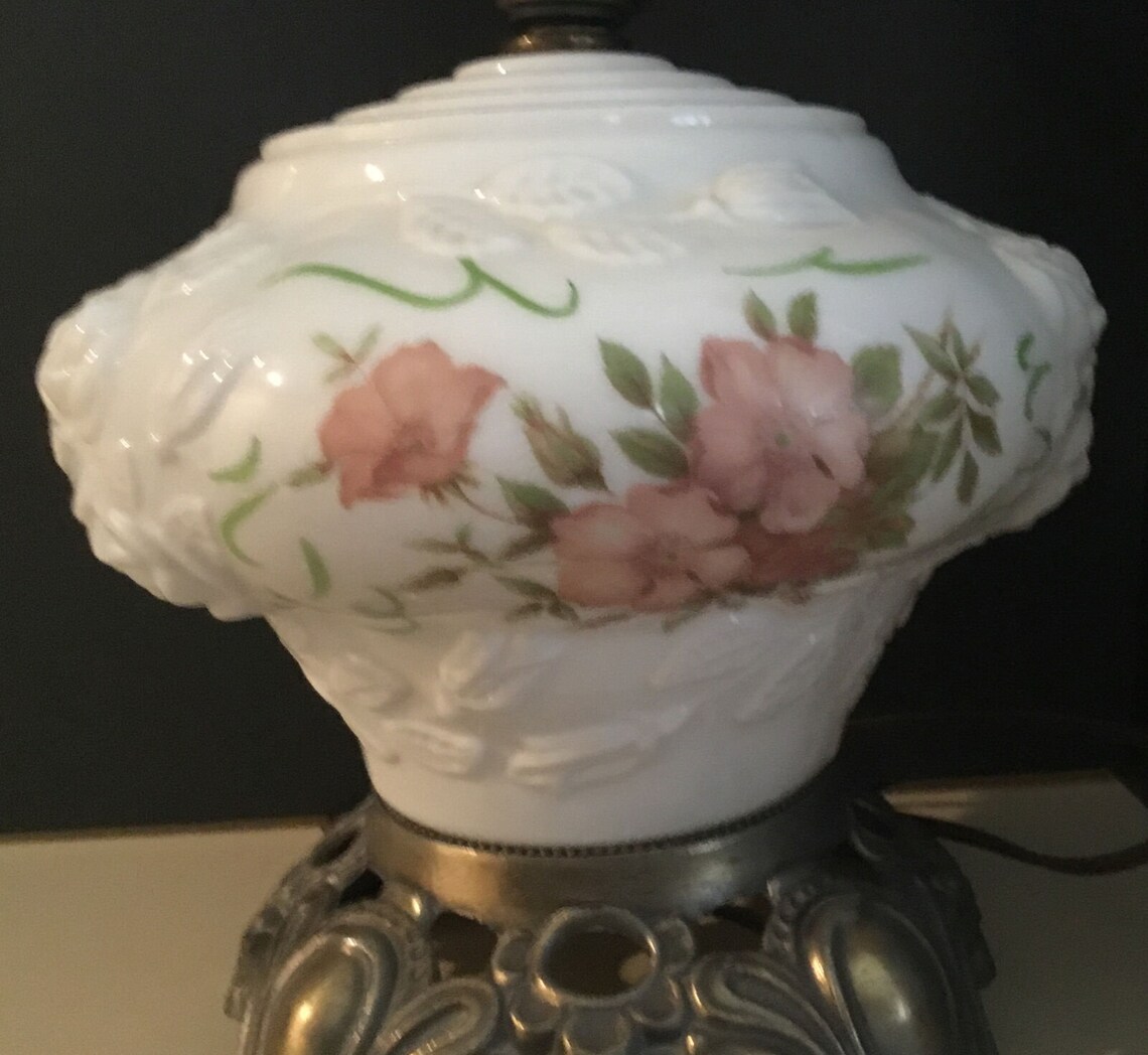 Vintage Parlor Lamp GWTW Banquet Table Lamp Pink Roses 21” Tall ...