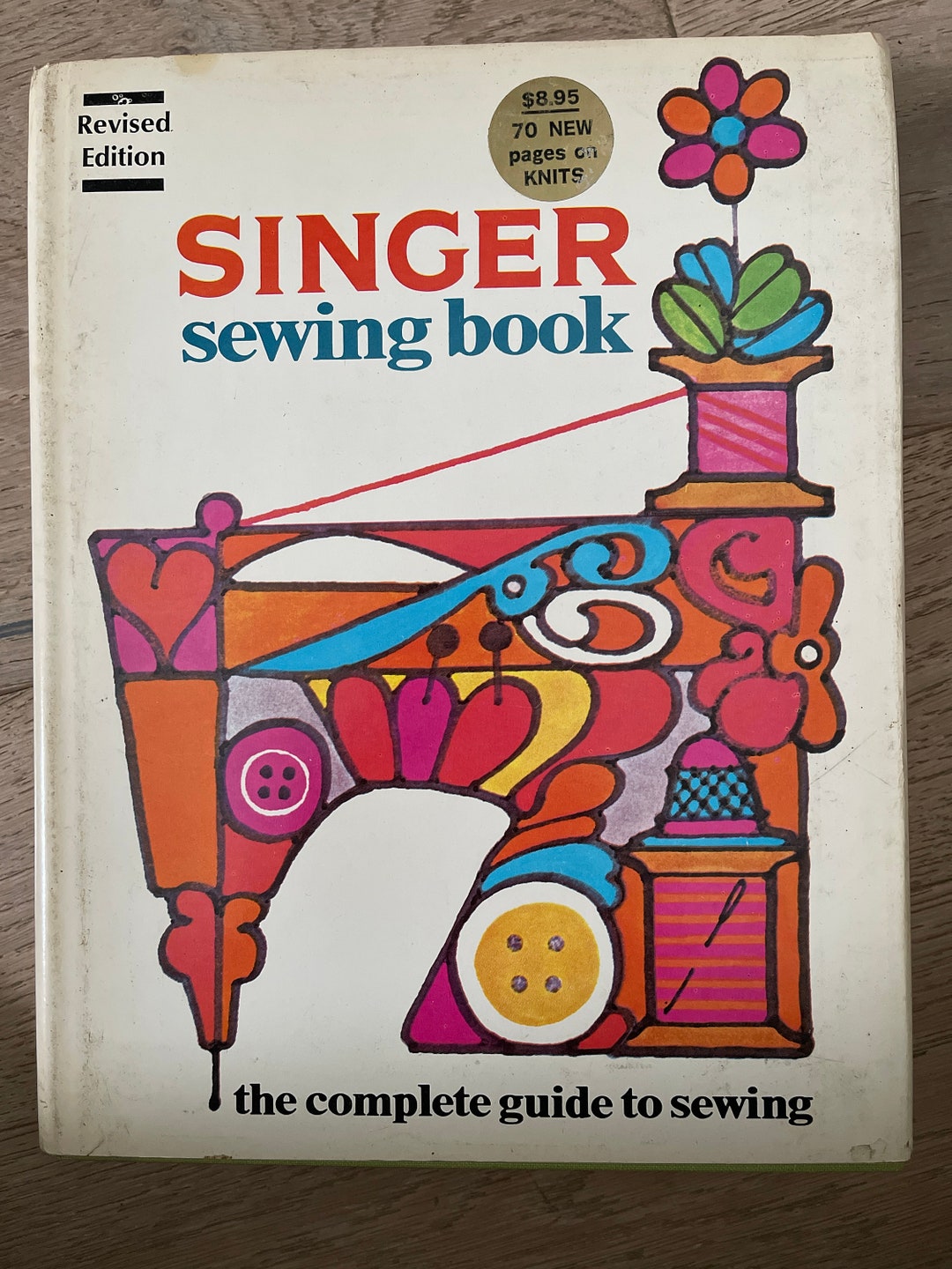 The Singer Sewing Book by Jessie Hutton and Gladys Cunningham - 1972 ...