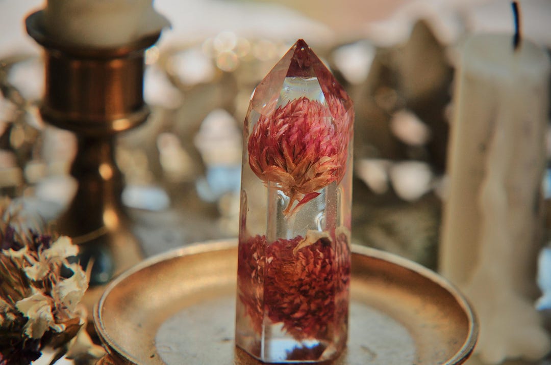 Red Clover Resin Crystal Point | Handmade Spell Herb Terrarium - Etsy