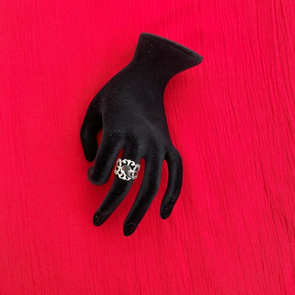 Raven Claw Ring - Etsy