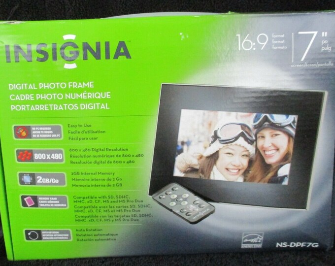 INSIGNIA 7" LCD Digital Photo Frame 2GB 16:9 800x480 Jpeg SD Mmc Ns ...