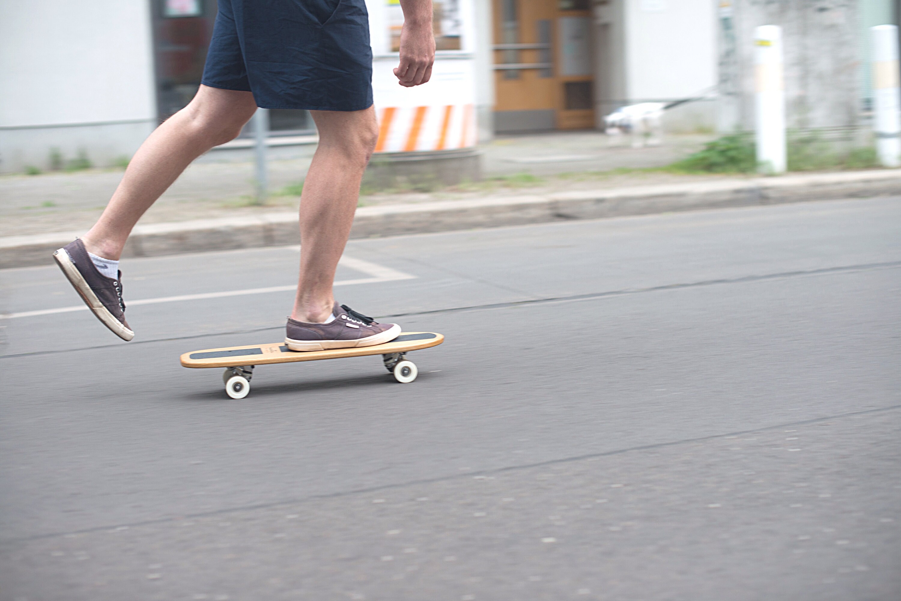 Retro Cruiser Skateboard - Modern Longboard, Shortboard, Functional ...