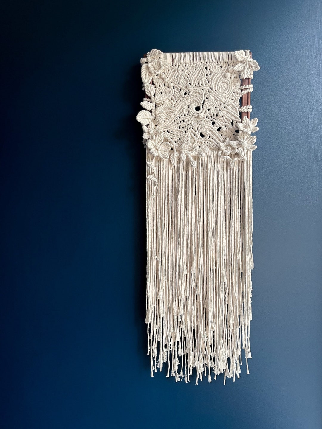 PLUMERIA - Flora Macramé Wall Hanging, Wall Art, Fiber Art - Etsy