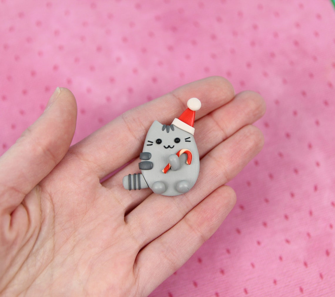 Santa Pusheen Pin Gift for Friends Cat in Santa Hat Brooch - Etsy