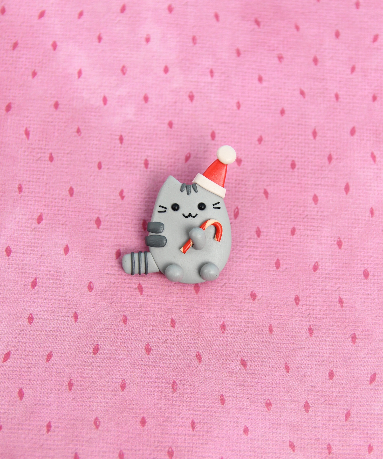 Santa Pusheen Pin Gift for Friends Cat in Santa Hat Brooch - Etsy
