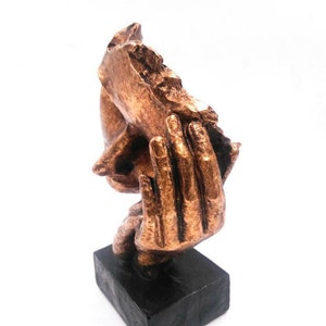 Creative Abstract Decor Statue Face & Hand Statues and Sculptures Home ...