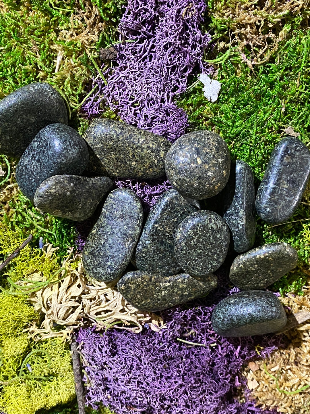 Preseli Bluestone (stonehenge) / Stonehenge / From Pembrookshire Wales ...