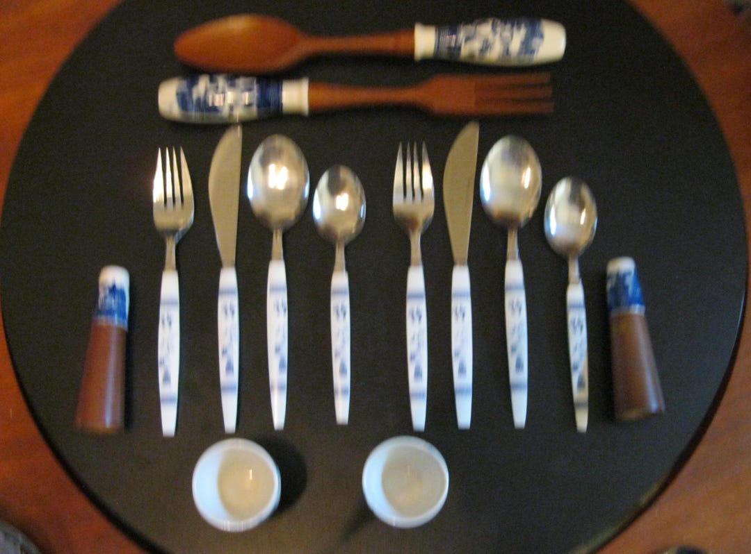 Unique Vintage Blue Willow Breakfast Set With Blue Willow Cutlery ...